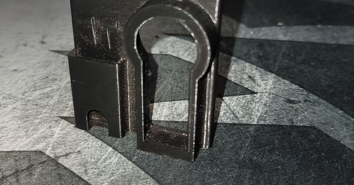 Badge Holder with RSA and Yubikey by Svartbjorn | Download free STL ...