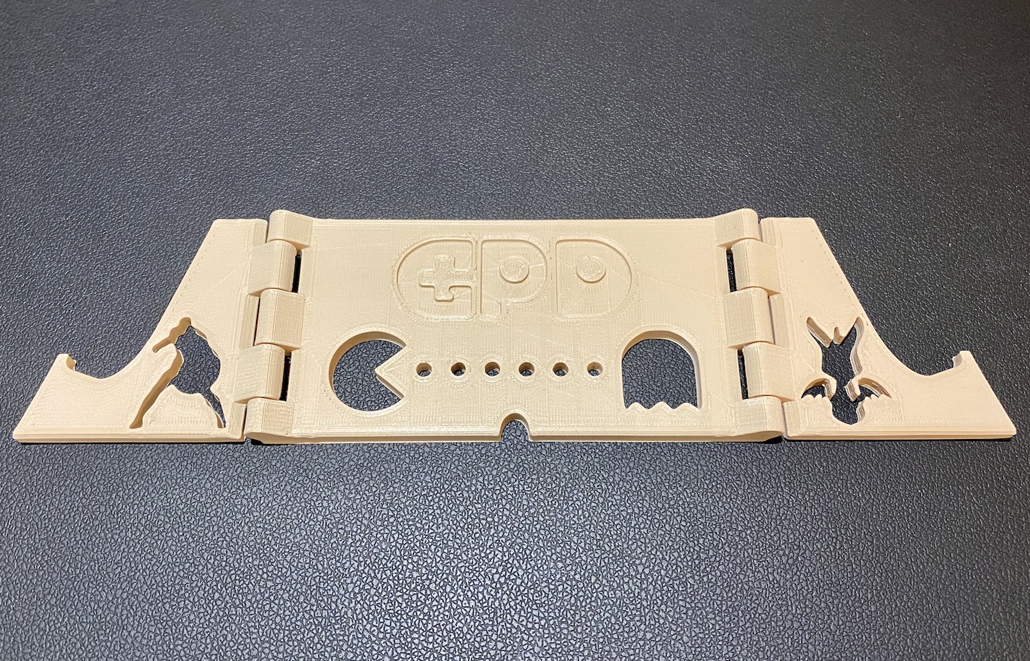GPD XP & XP Plus Folding Stand / Dock (Print in place) by RiverCharlie ...