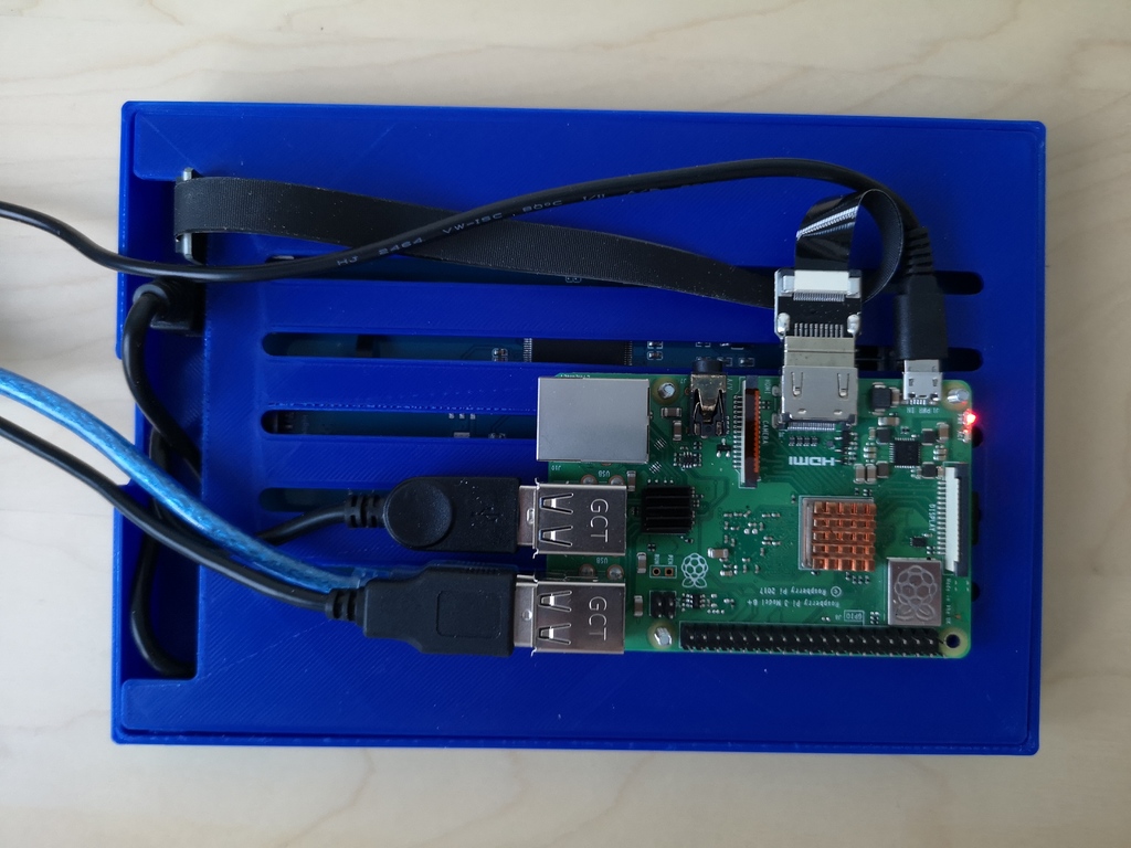 Case 7" Display with RaspberryPi 3B+ by Gorki | Download free STL model ...