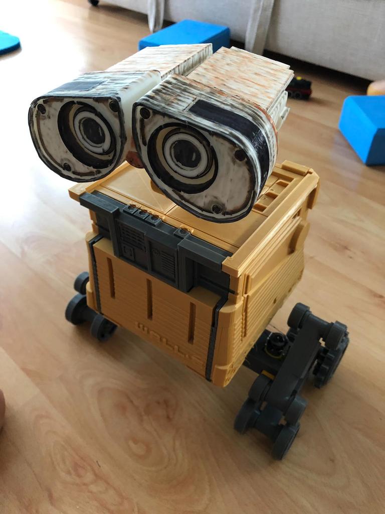 Wall-E Robot w/ electronics /rmx by ltmirel | Download free STL model ...