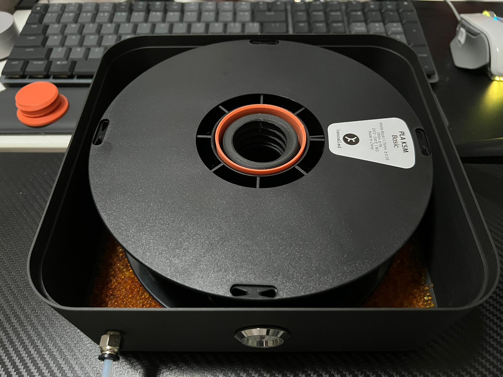 3D printed Filament Dry Box by Sumjai | Download free STL model ...