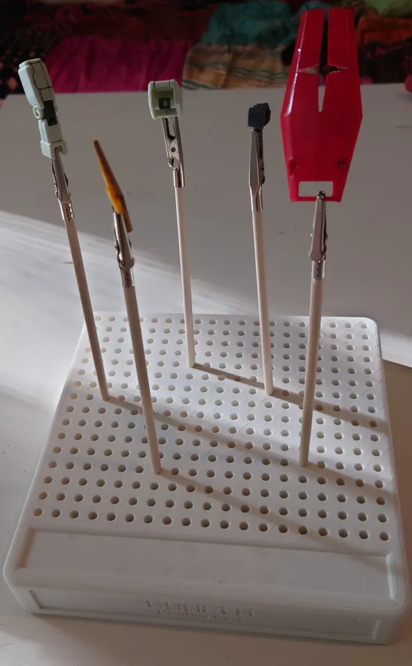 Stick clip painting/drying base by timoth5491 | Download free STL model ...