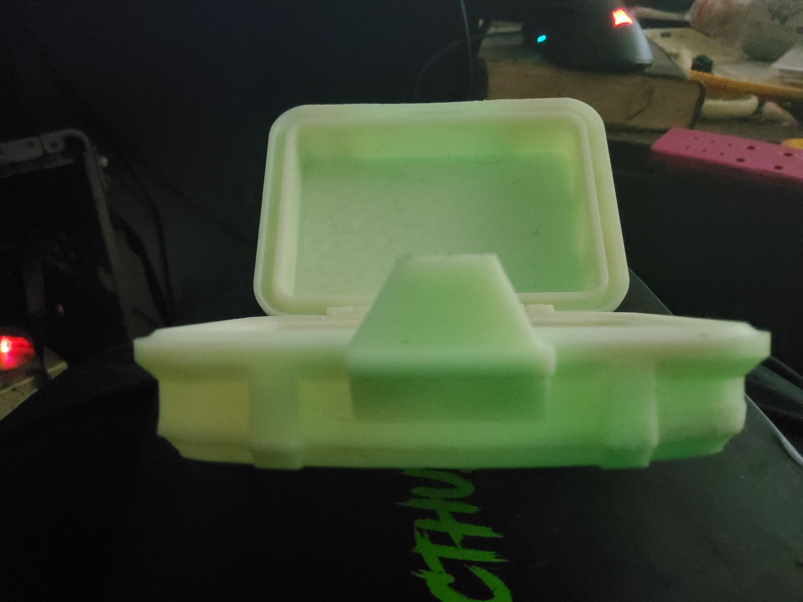 Parametric Rugged Box - Sturdier Latch by Cowbite | Download free STL ...