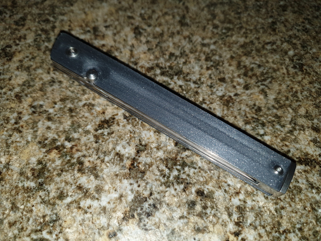 CRKT CEO Scales (+ Fusion360-source) by Trekkie | Download free STL ...