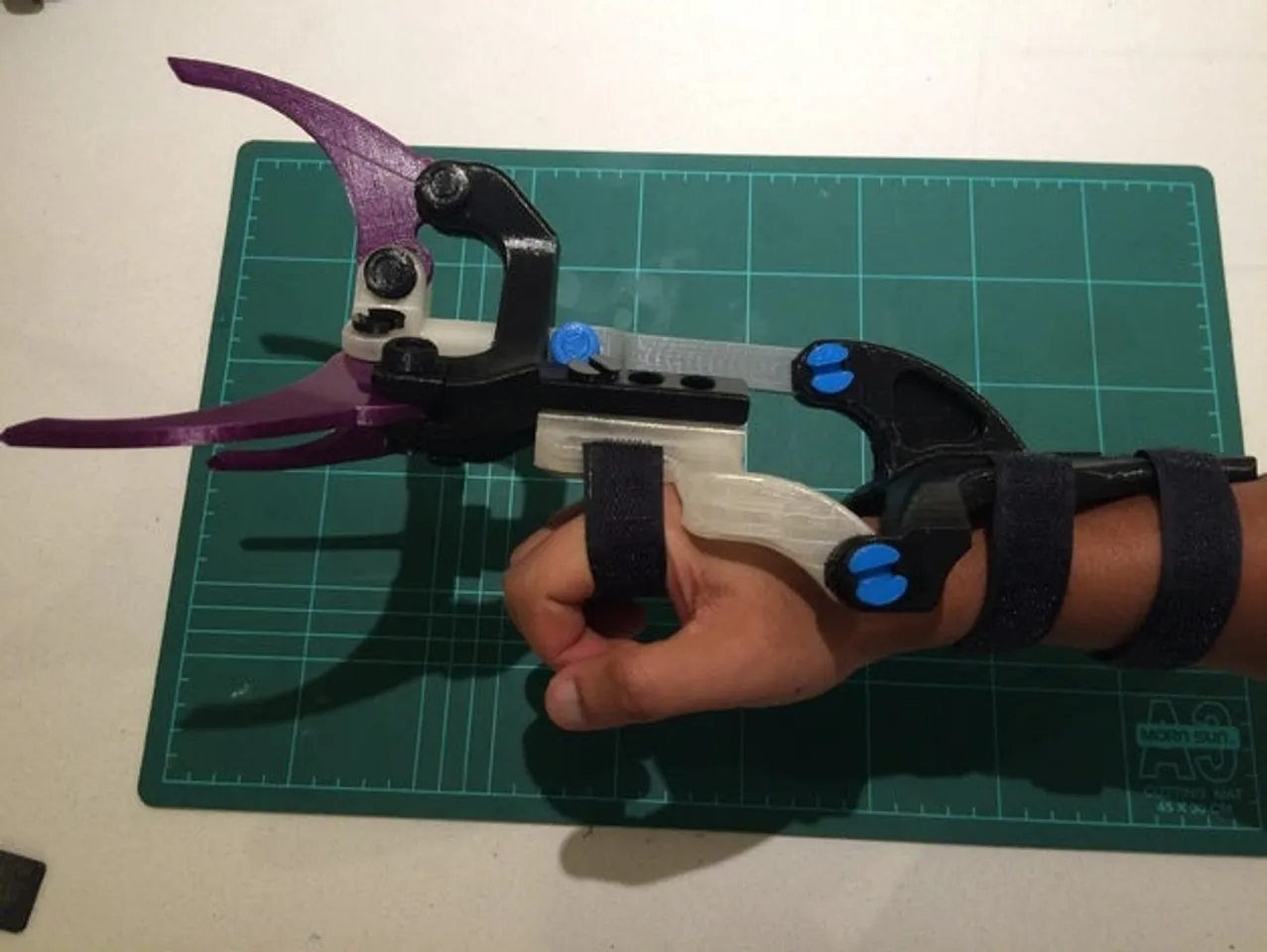 Black Ram Hand (Robotic/Prosthetic Hybrid) - Mark V by Black Ram ...
