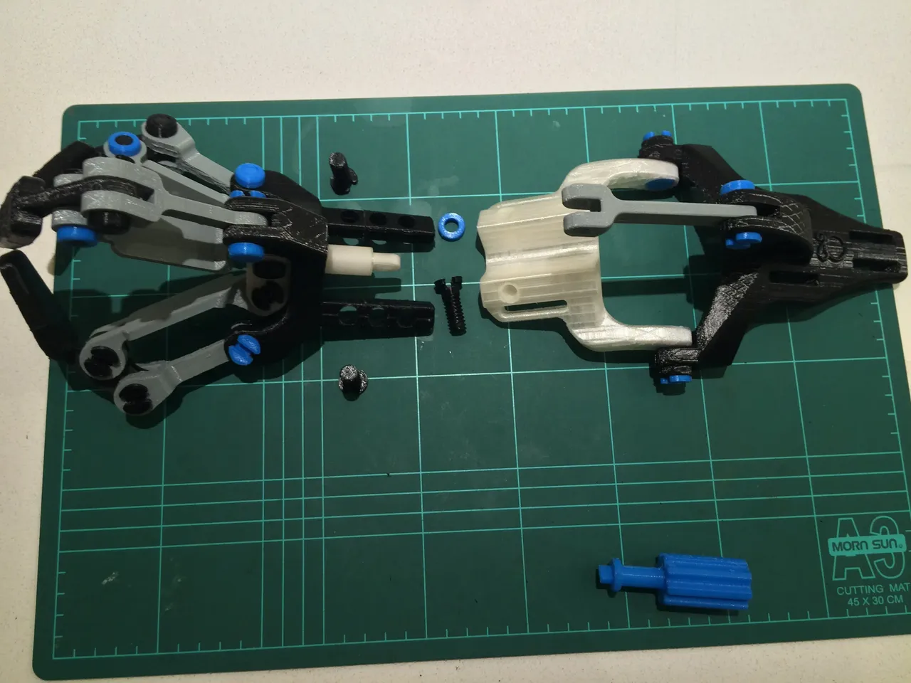 Black Ram Hand (Robotic/Prosthetic Hybrid) - Mark V by Black Ram ...
