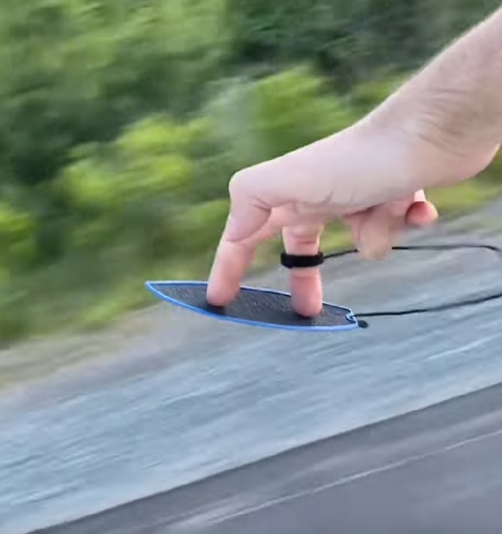 Finger Surfboard por mallo321123 | Descargar modelo STL gratuito ...