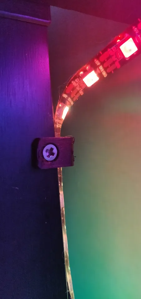 Led strip clip 90 degrees by RocksonSG | Download free STL model ...