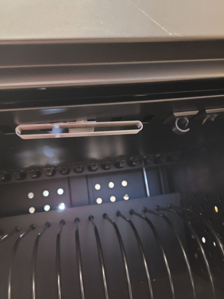Chromebook/Ipad cart cable clip by Shanold | Download free STL model ...