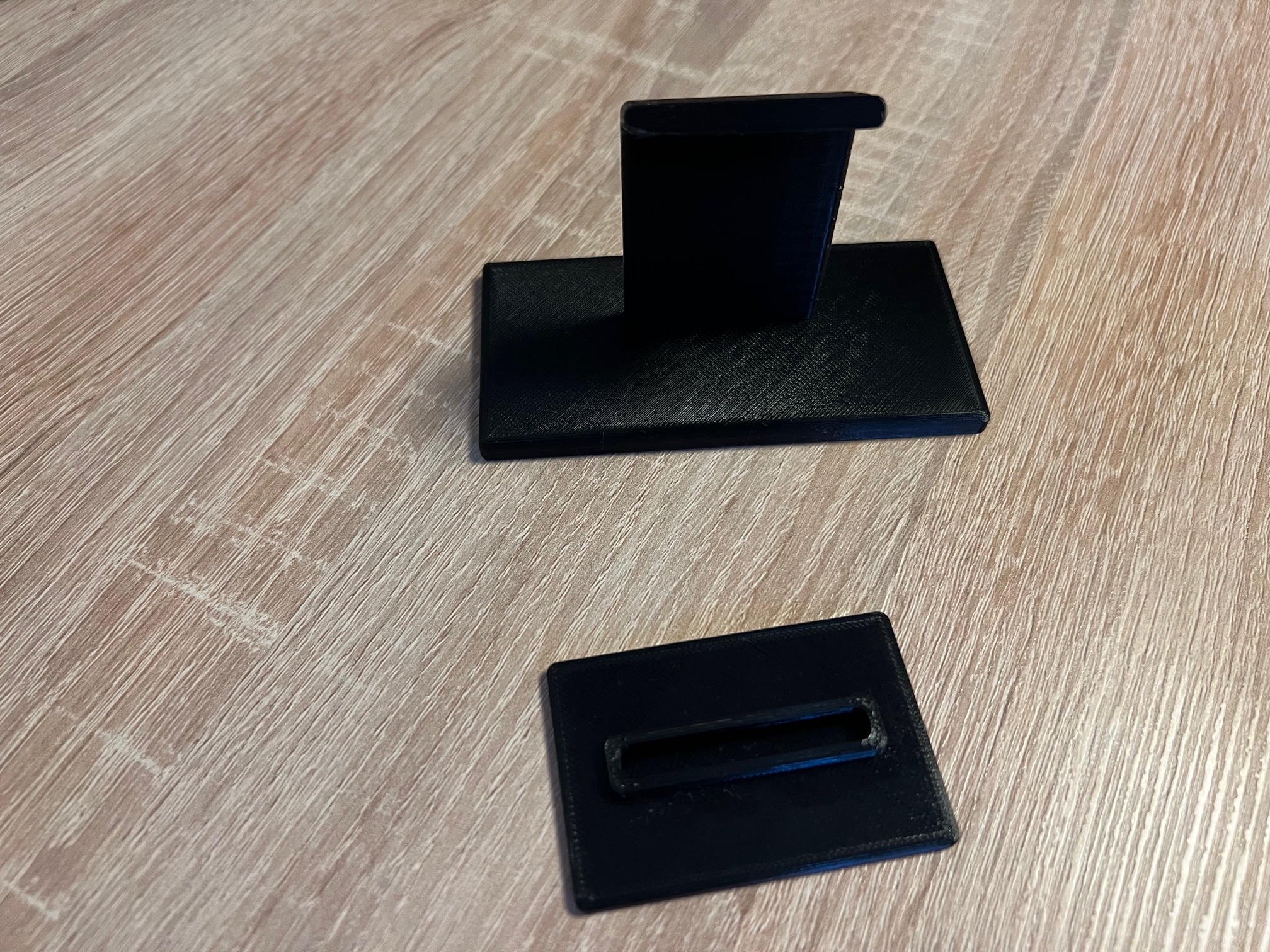 Logo Holder by Pippo | Download free STL model | Printables.com