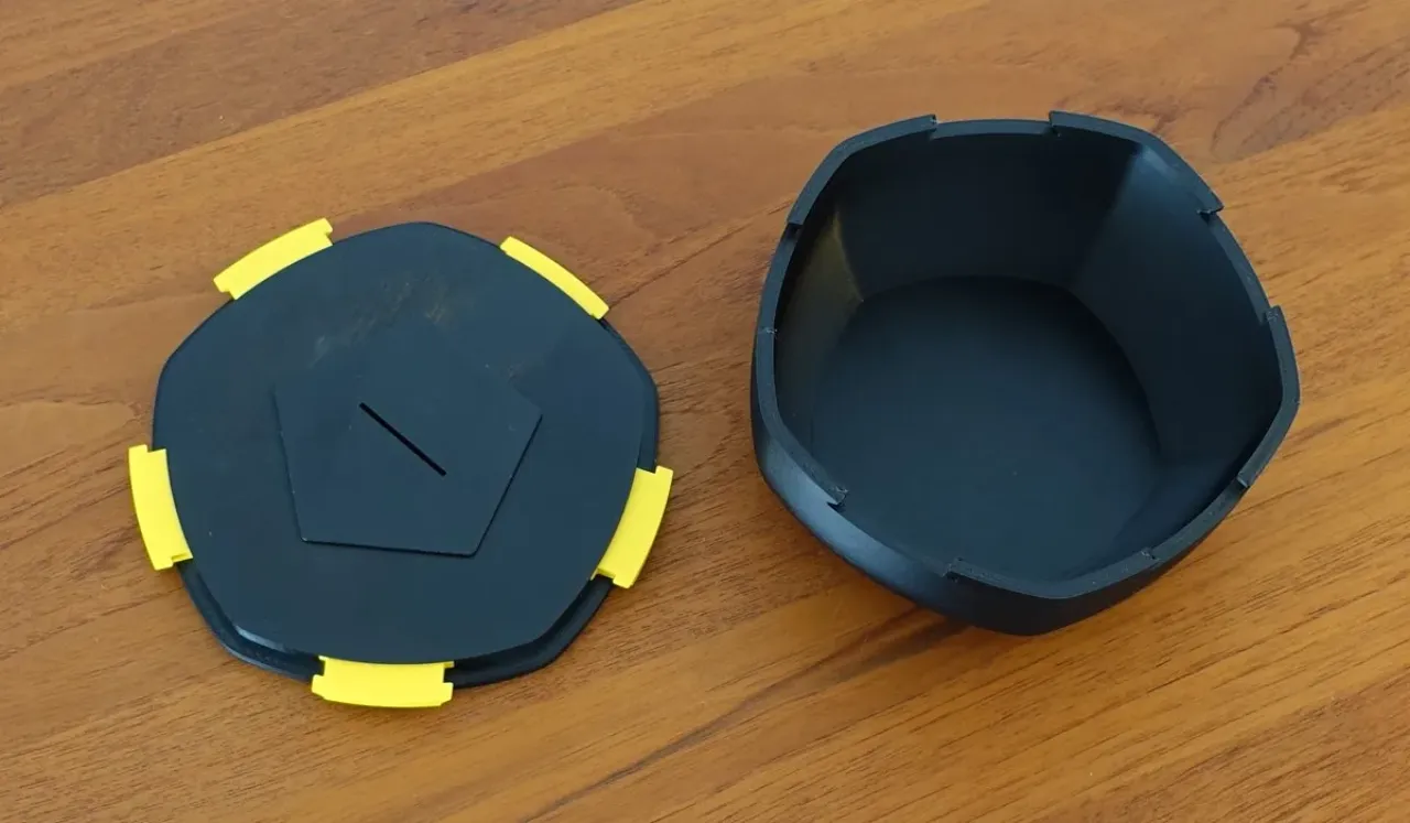 Pentagonal expanding lock mechanism box by NotSure | Download free STL ...