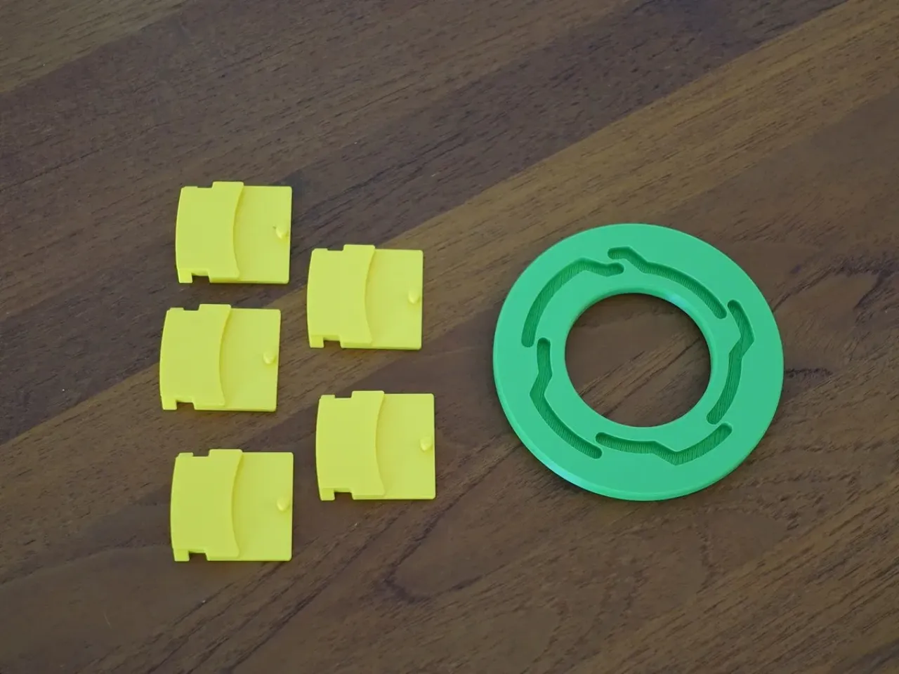 Pentagonal expanding lock mechanism box by NotSure | Download free STL ...