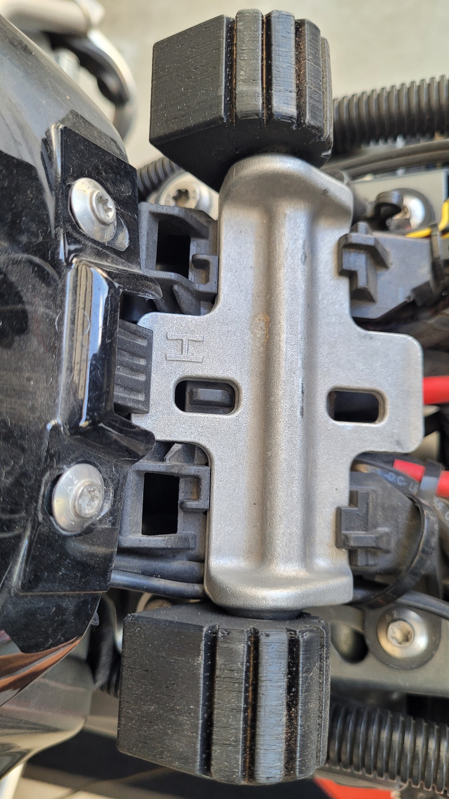 BMW GS Adventure Seat Mounts by CeptoRider | Download free STL model ...