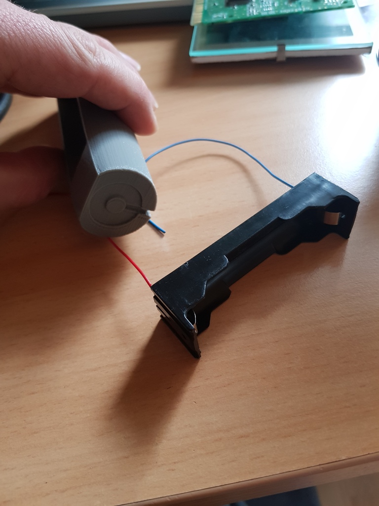 2xD-Cell Adapter to Single 18650 Adapter by krasm | Download free STL ...