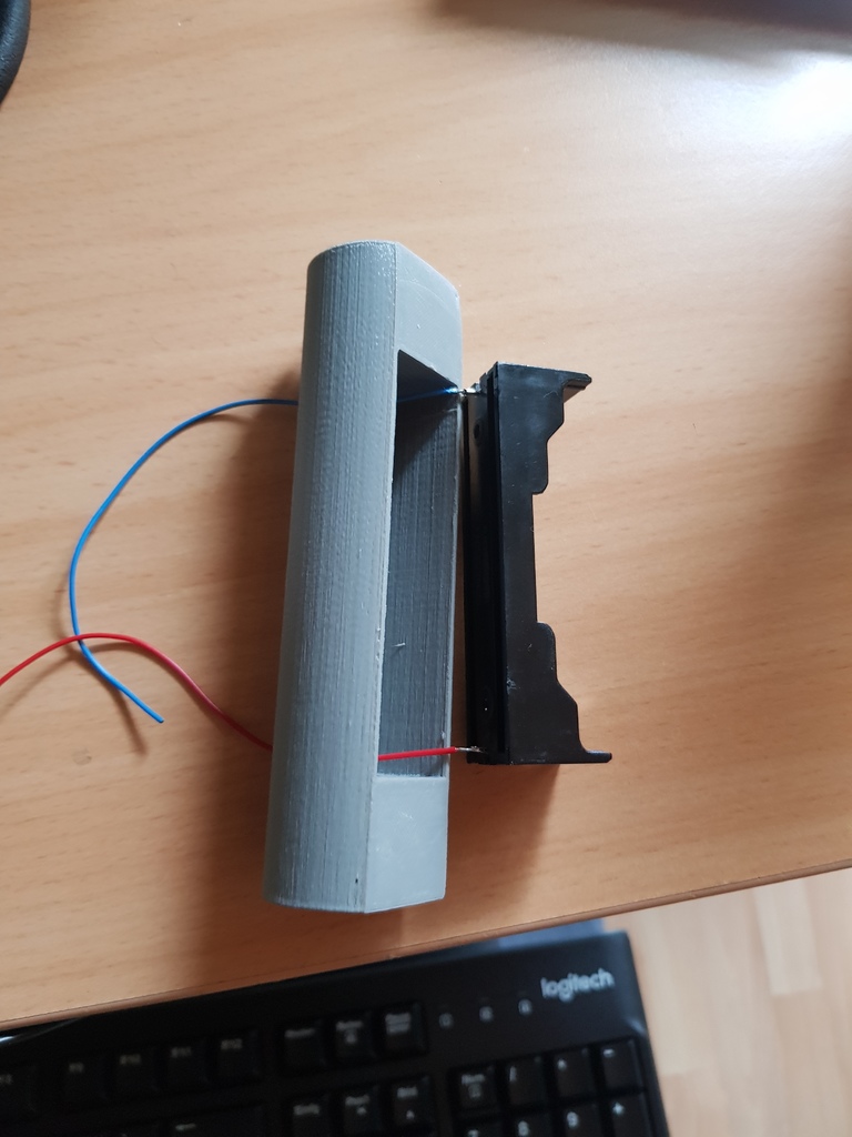 2xD-Cell Adapter to Single 18650 Adapter by krasm | Download free STL ...