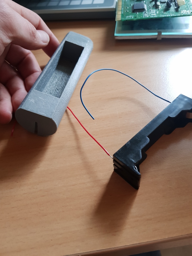 2xD-Cell Adapter to Single 18650 Adapter by krasm | Download free STL ...