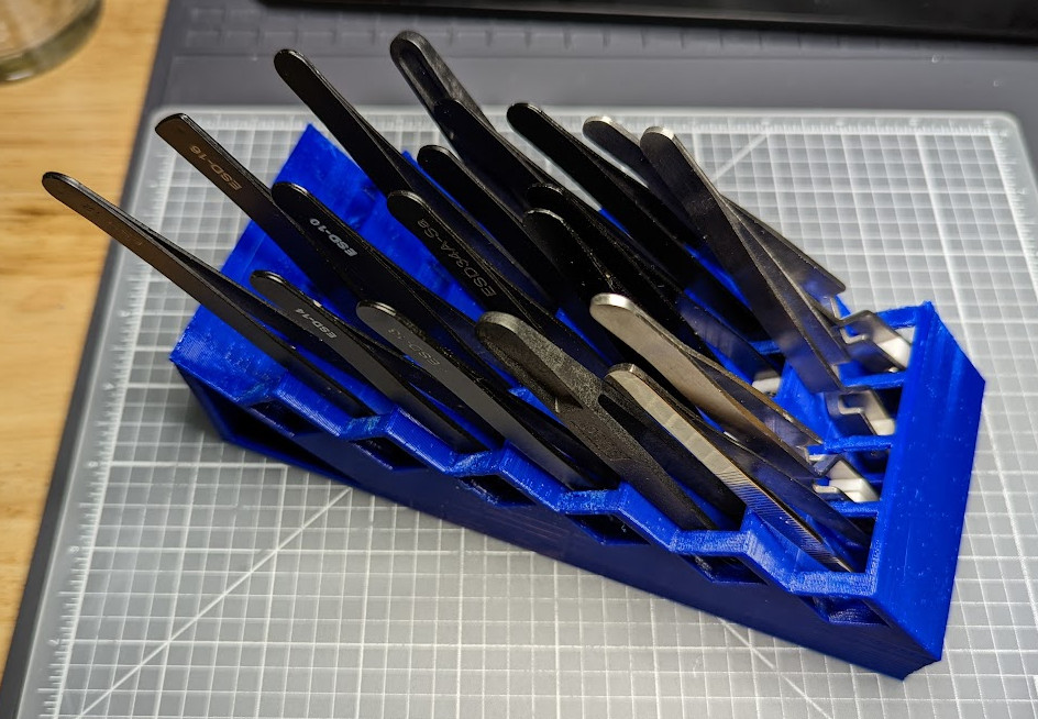 Tweezer Ramp Storage 24-Slot for 5-inch/125mm Depth Drawers by Knurbine ...