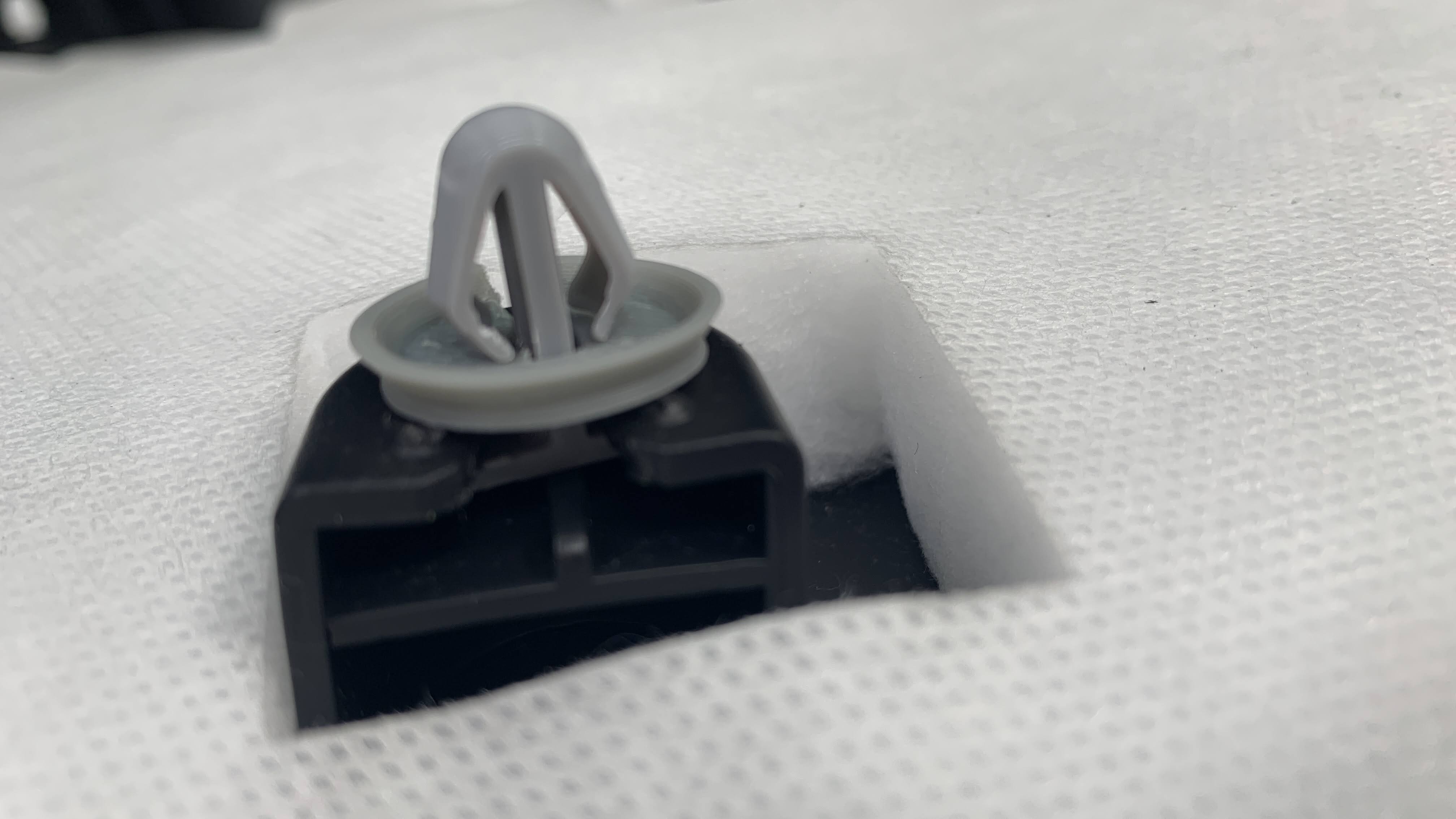 Land Rover hatch panel clip replacement by EDnation | Download free STL ...