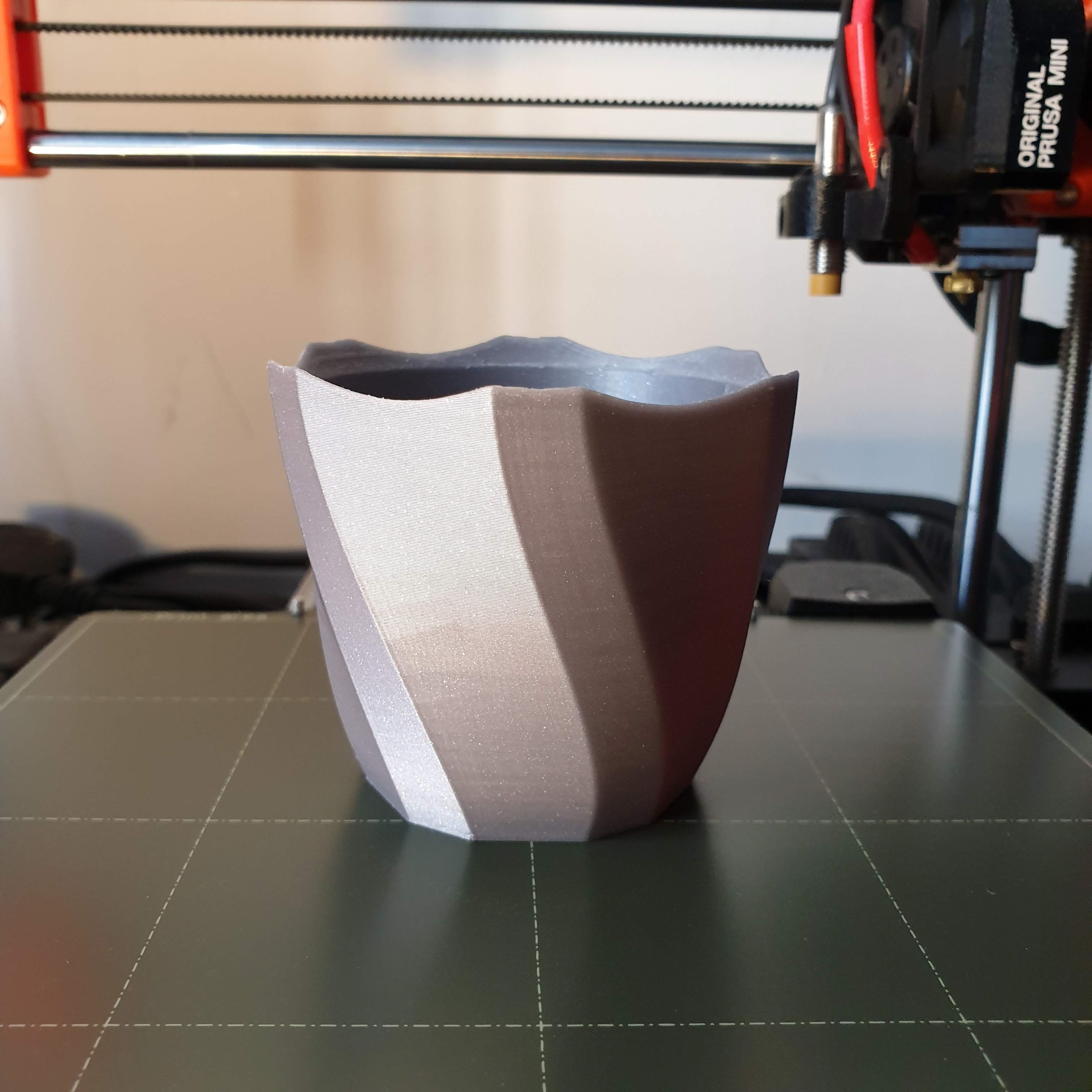 Small Plant Pot by Dom | Download free STL model | Printables.com