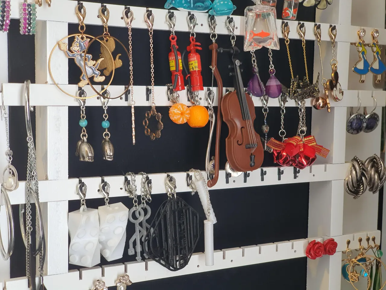 Earring Slot to hook converter (for jewelry box) by Oana | Download ...