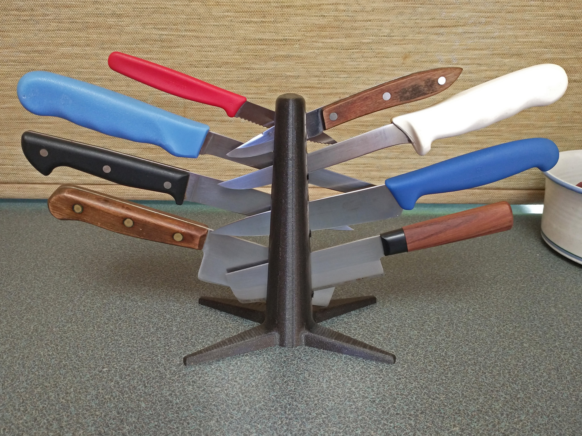 Flying Daggers Knife Holder by LoboCNC | Download free STL model ...