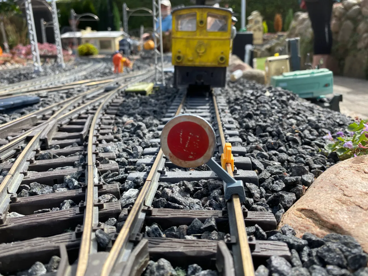G scale train stop sign by JakesterDS | Download free STL model ...
