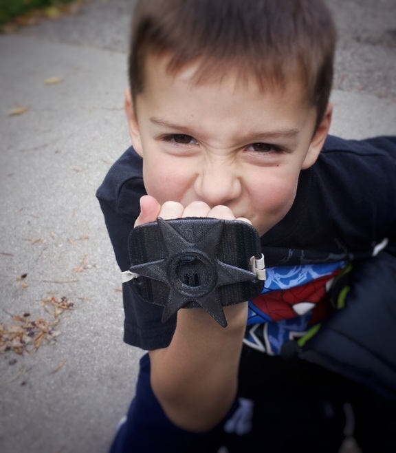 Ninja - Wrist mount Throwing star by bsurfn99 | Download free STL model ...