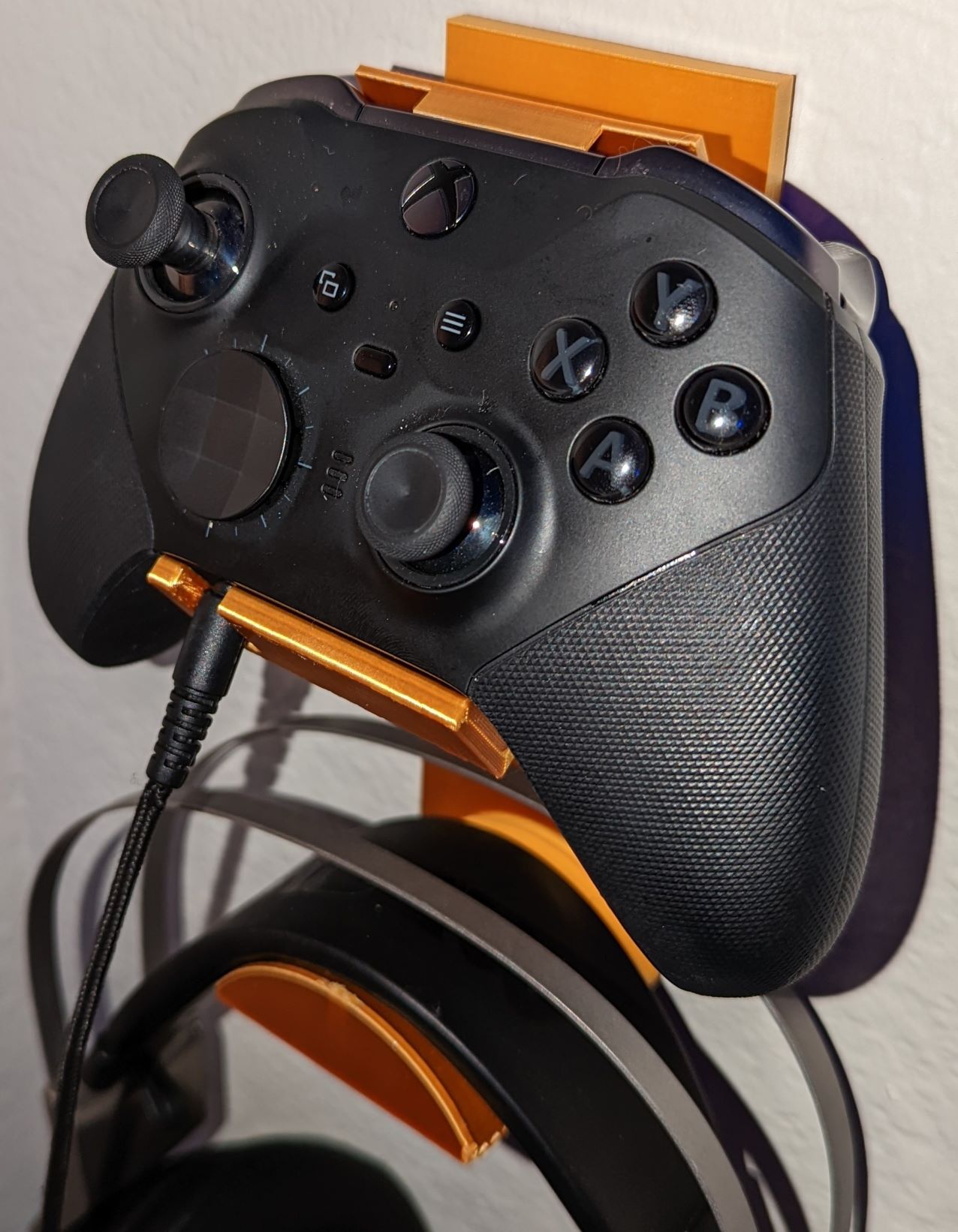 Xbox Controller & Headset Holder by twosixths | Download free STL model ...