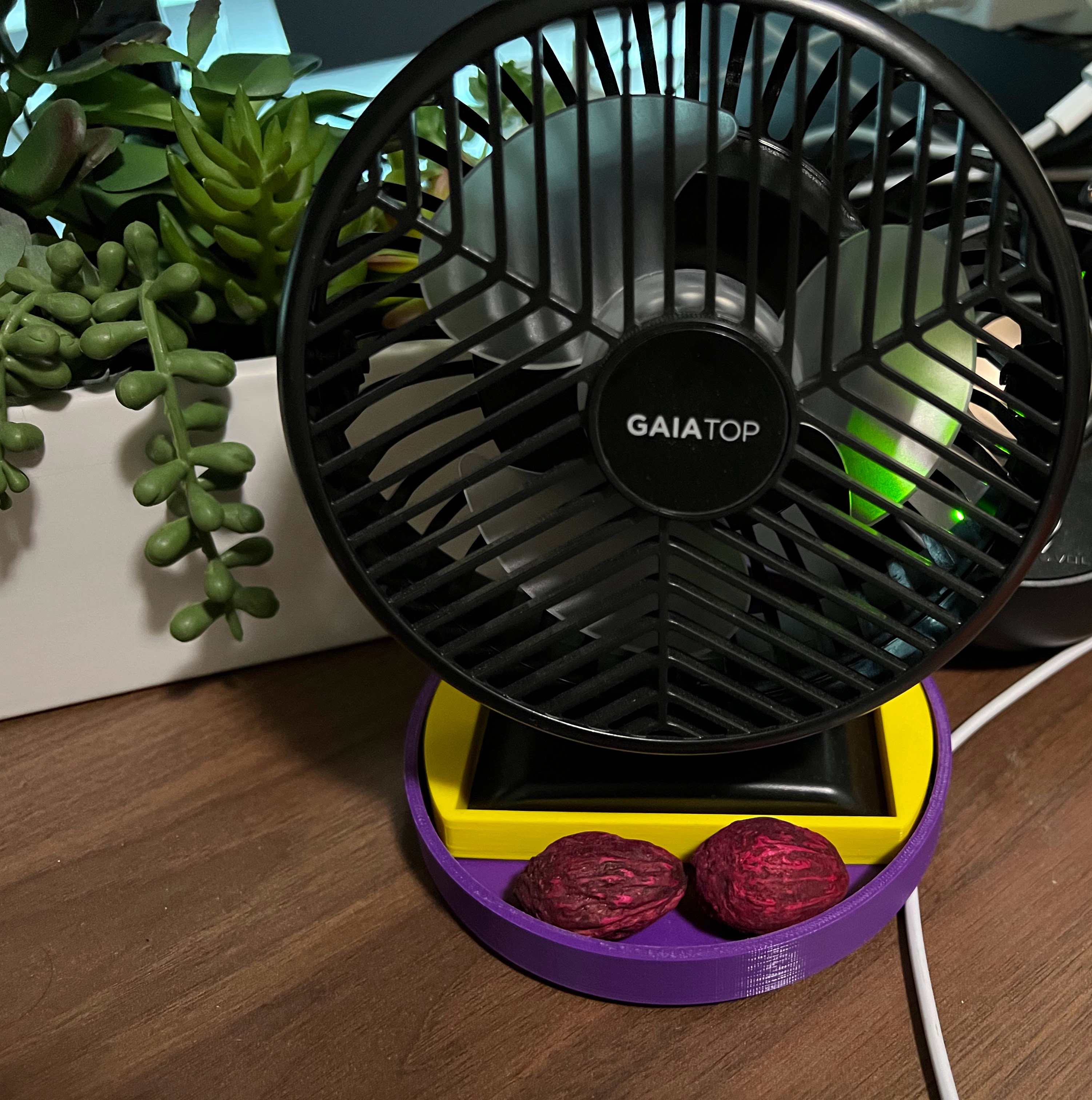 Desk Fan Rotator by Isaac | Download free STL model | Printables.com