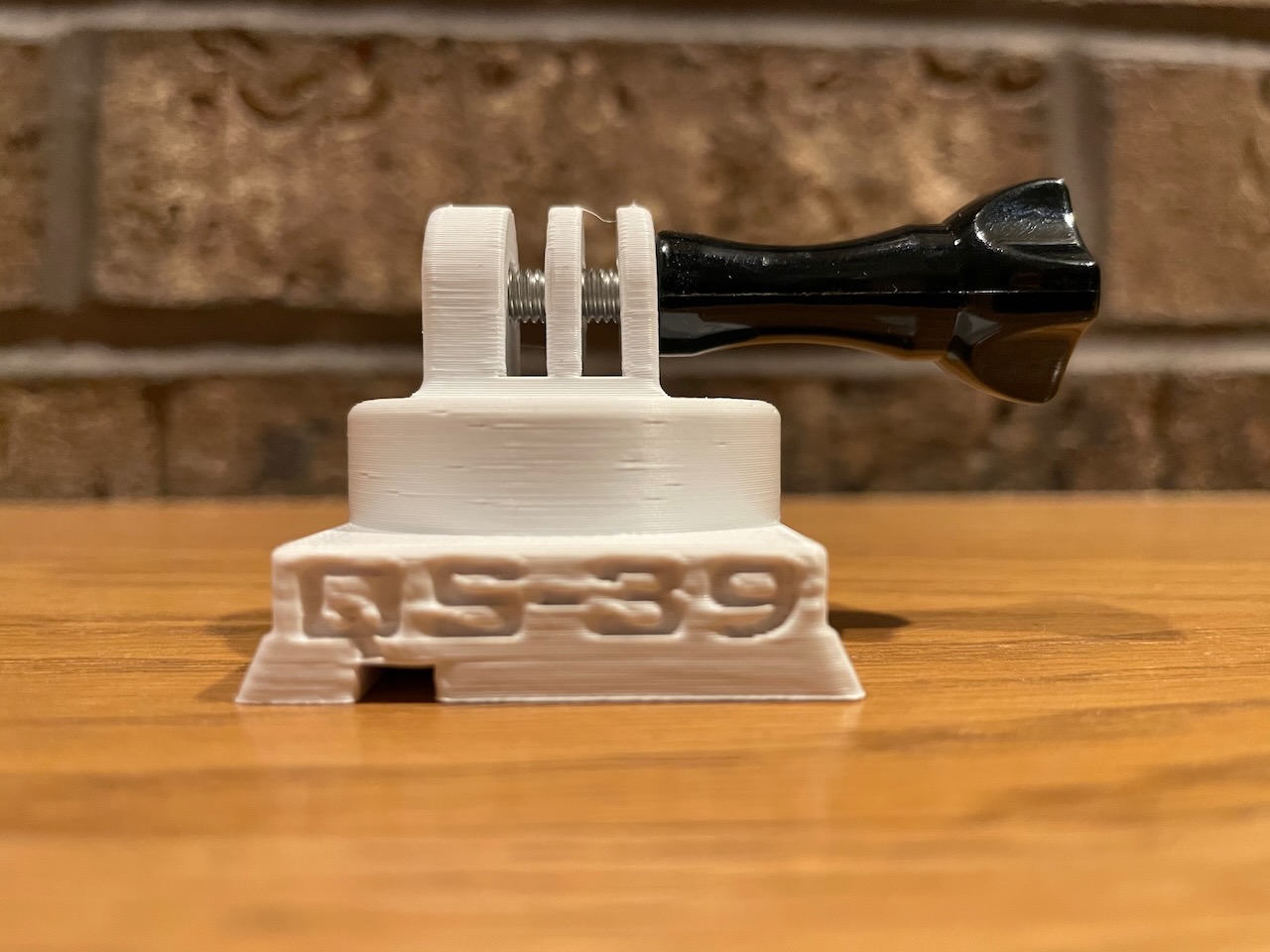 QS-39 Compatible GoPro Quick Release Plate by Scott | Download free STL ...
