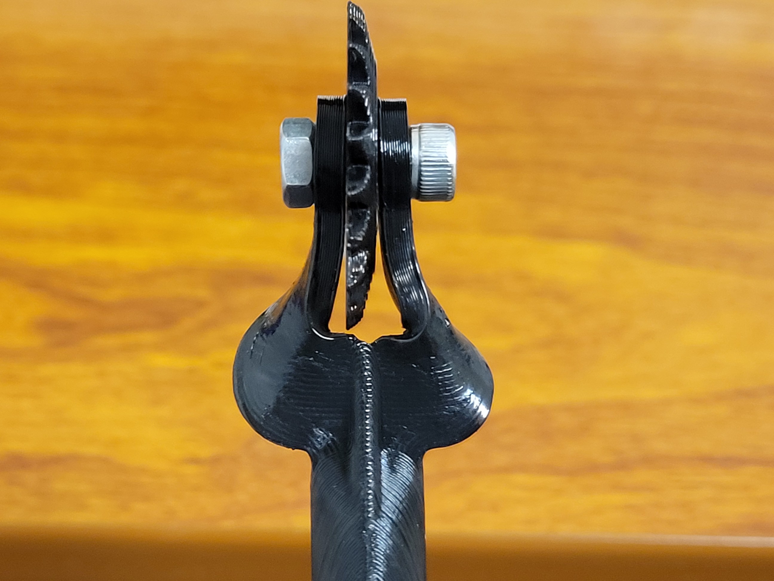 Sewing tracing wheel, no supports, prints in 2 pieces, 1 x M3 bolt and ...