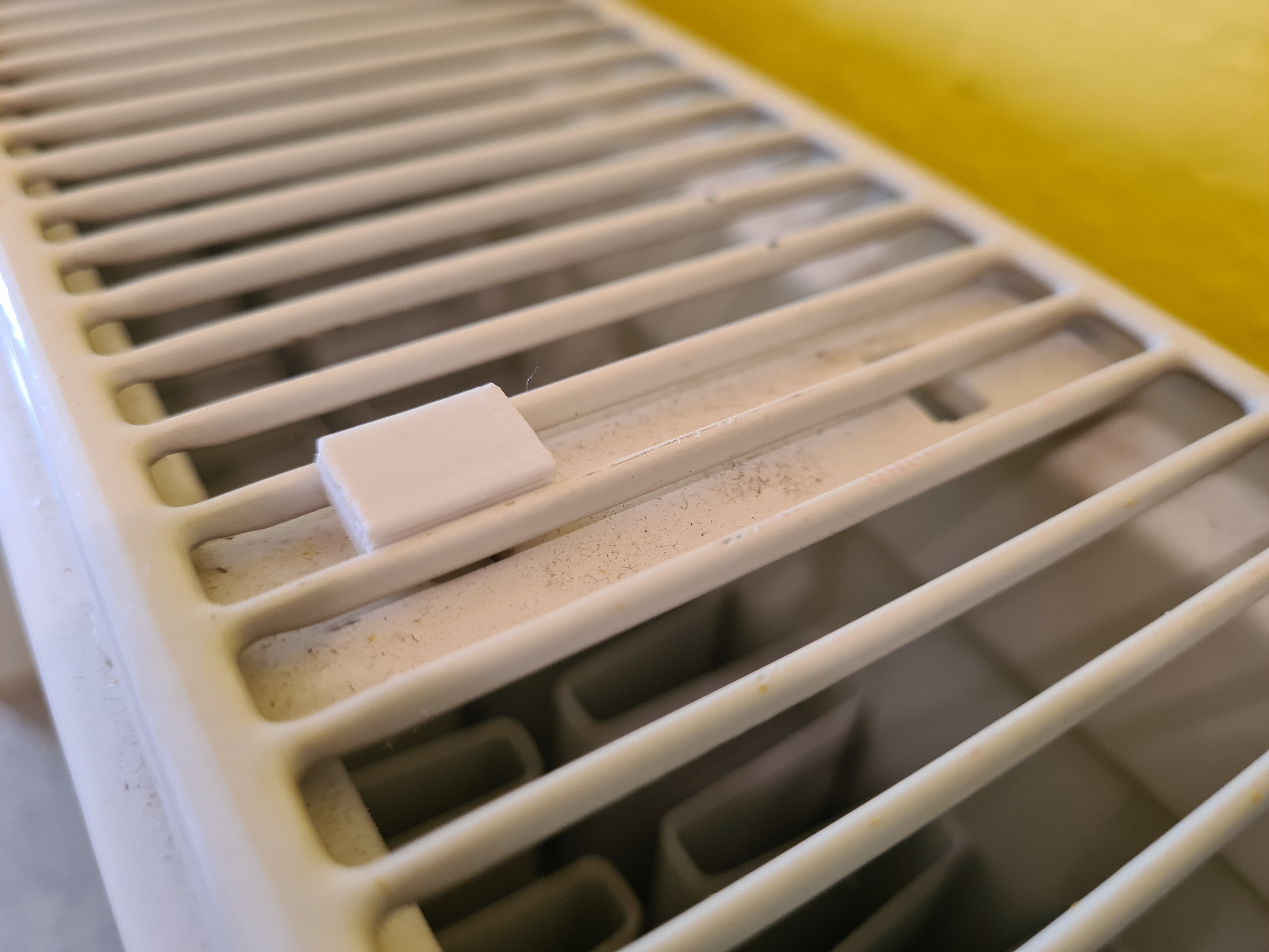 Holder for radiator pin of nest locker by King | Download free STL ...