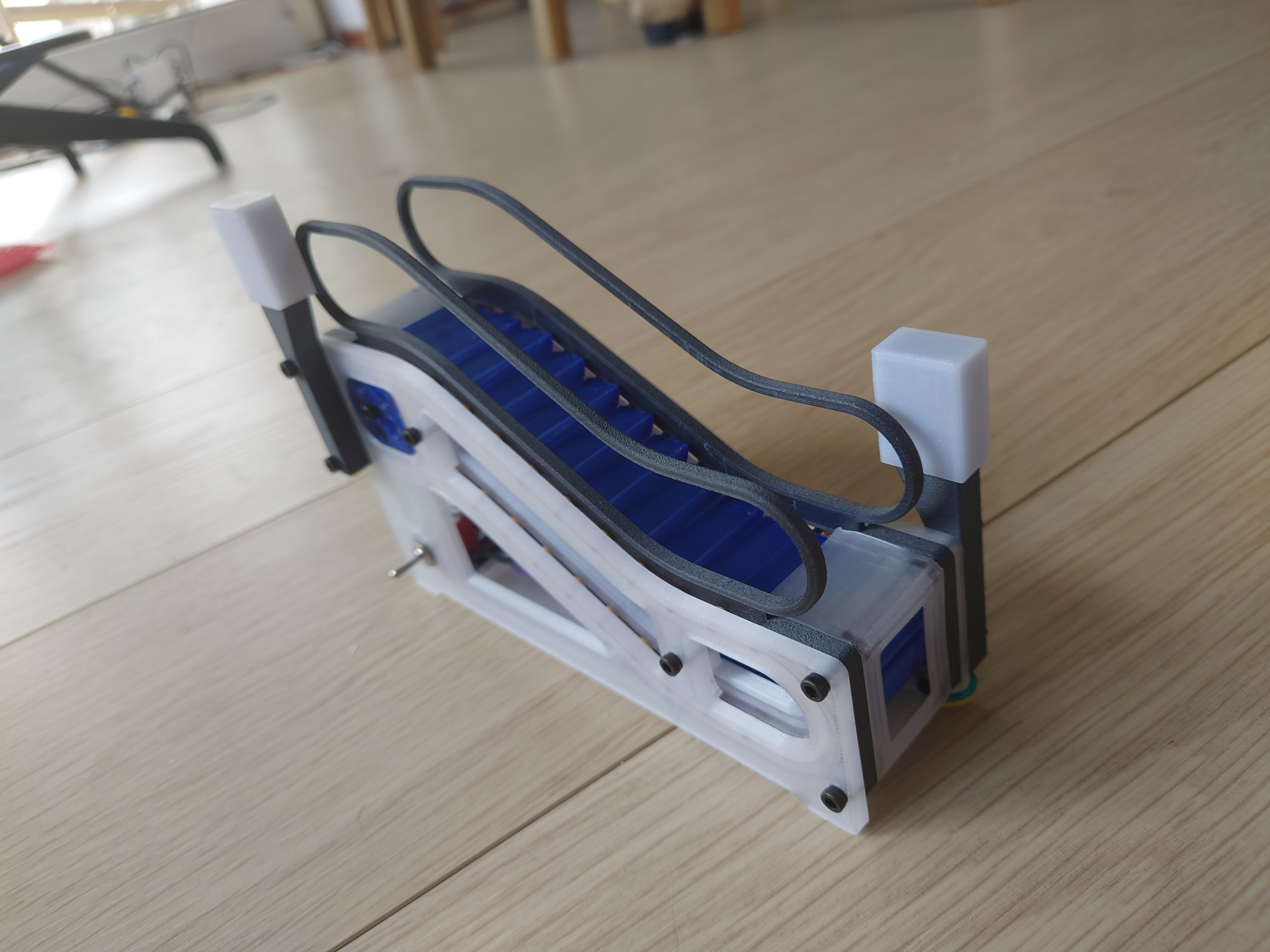 Escalightor: signal lights for motorised desktop escalator by ...