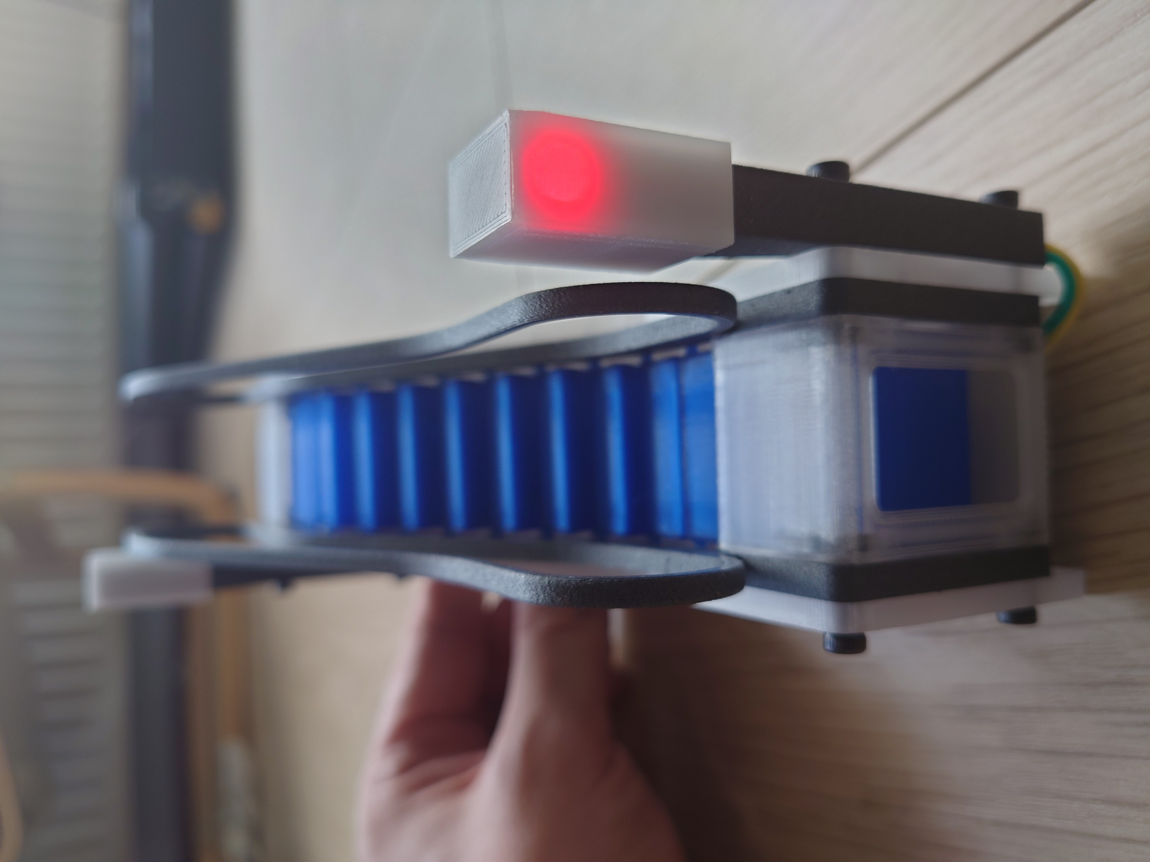 Escalightor: signal lights for motorised desktop escalator by ...