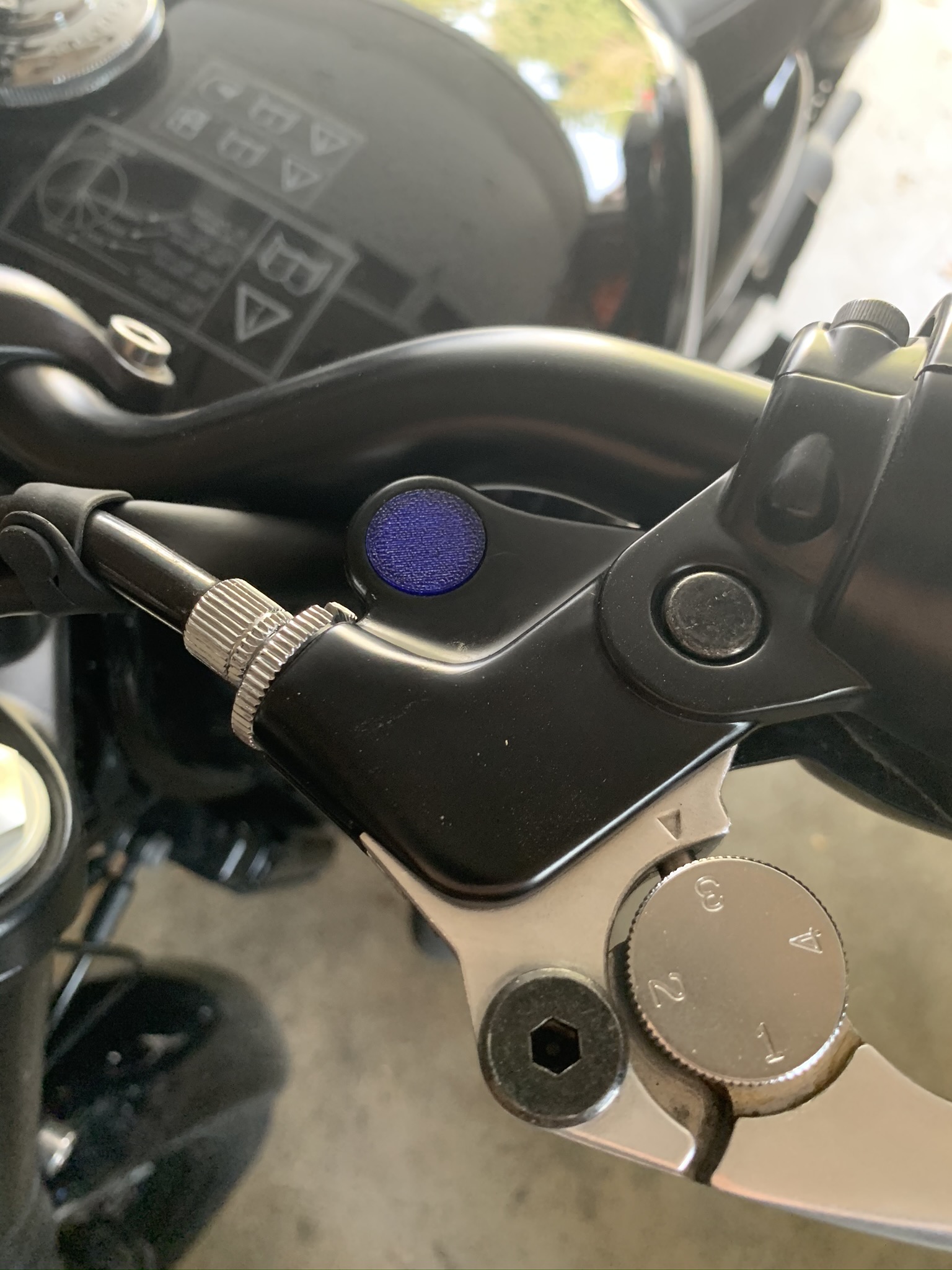 Triumph Bonneville Mirror Cap by Steve | Download free STL model ...