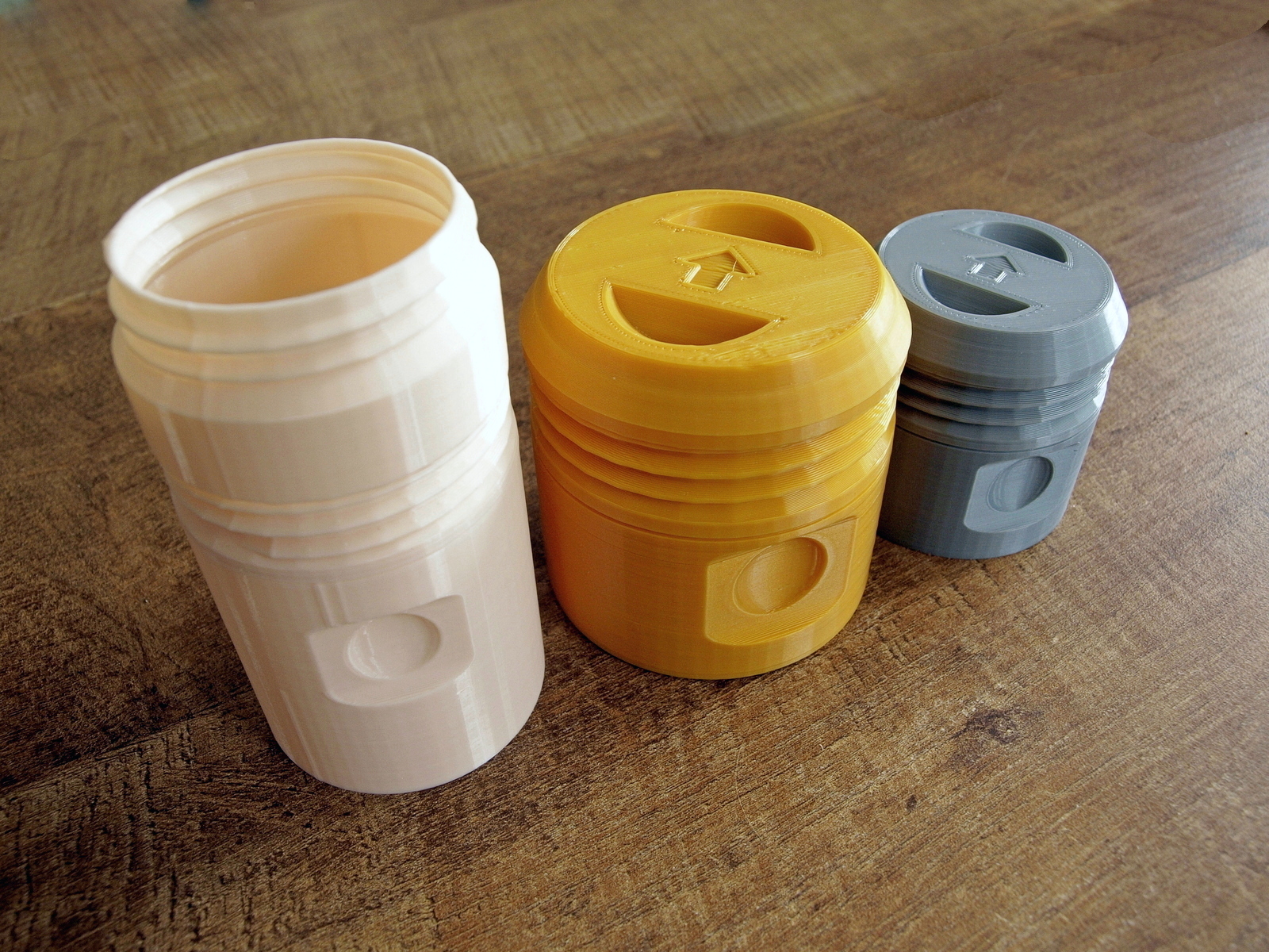 "Piston" Pot with Screw Cover by Bootjevaarder | Download free STL ...
