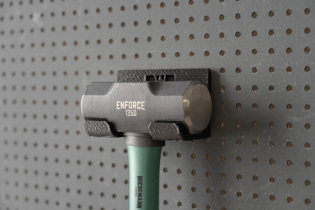 Mini Sledgehammer Wall Mount (1350g) 032 I ENFORCE I for screws or peg ...