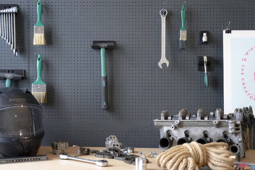 Engineers Hammer Holder 300g 028 I for screws or peg board von ...