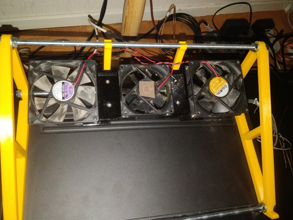 Laptop cooler stand with fan mounts by Spegelius | Download free STL ...