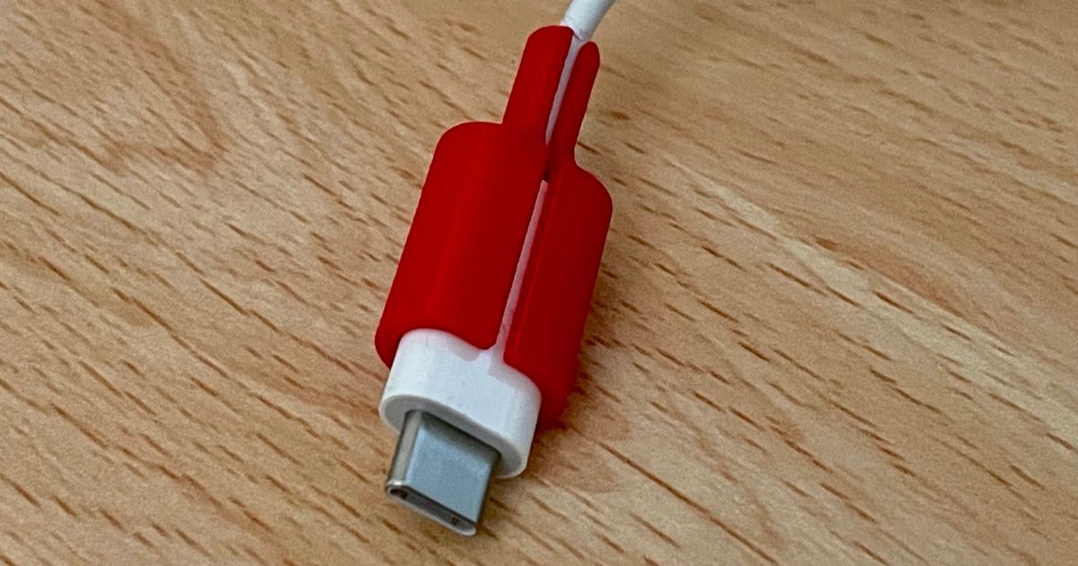 Apple Watch Series 7 USB C cable protector by Nusselt | Download free ...