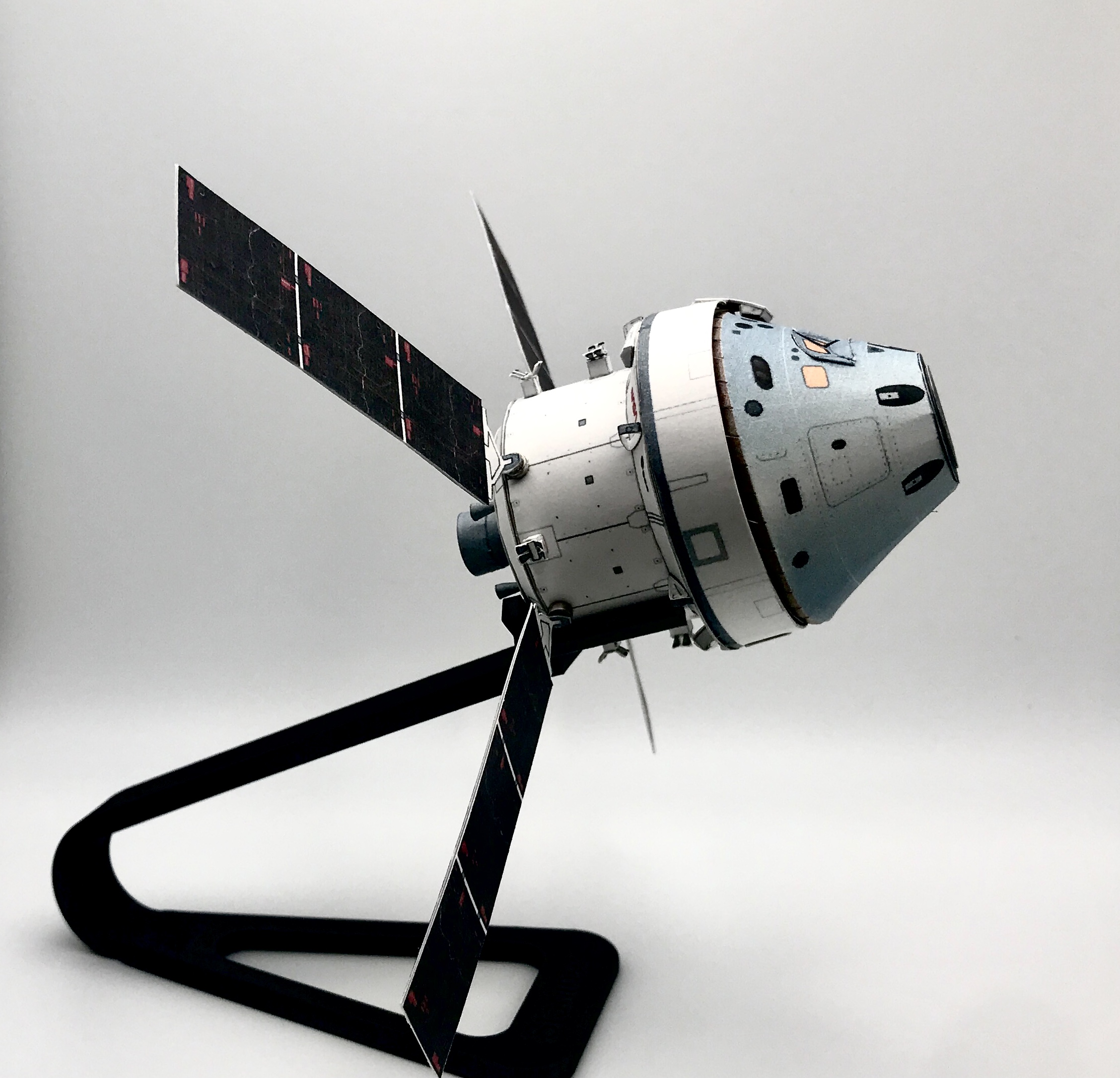3D stand for Orion Artemis-1 papermodel by AXM61 | Download free STL ...