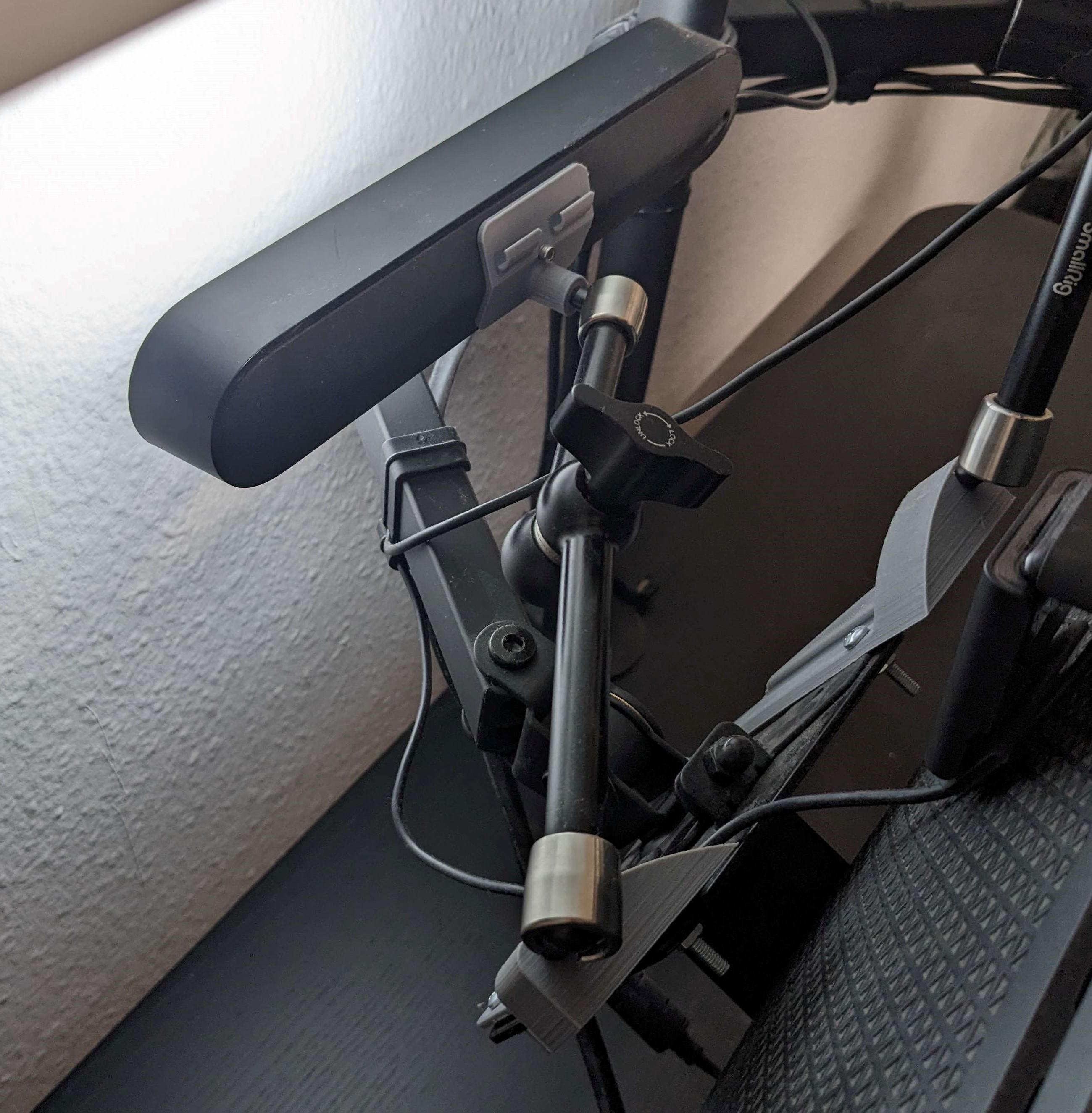 Philips Hue Play Bar articulated arm mount by Cutekuuh | Download free ...