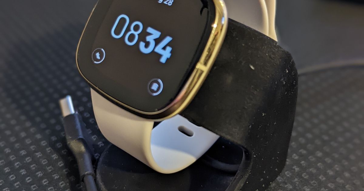 Fitbit Sense/Versa Dock von SJBuilds | Kostenloses STL-Modell ...