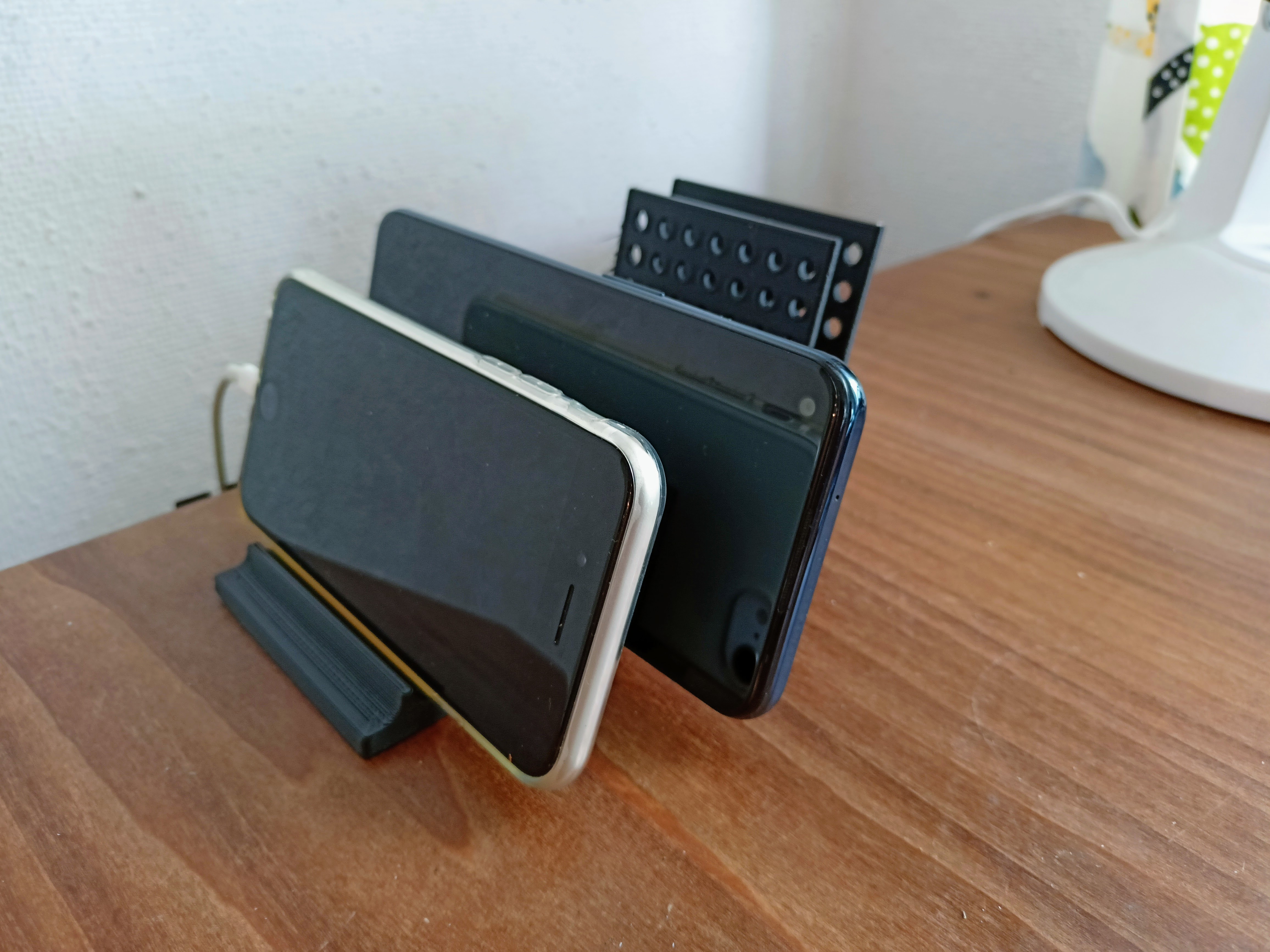 Charging station by Print Hero | Download free STL model | Printables.com