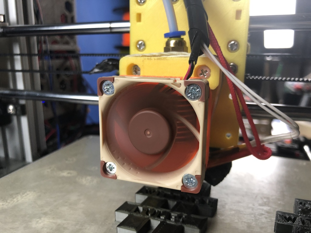 Upgrade Anet AM8 fans to silent Noctua fans E3D v6 by Valentino Hesse ...