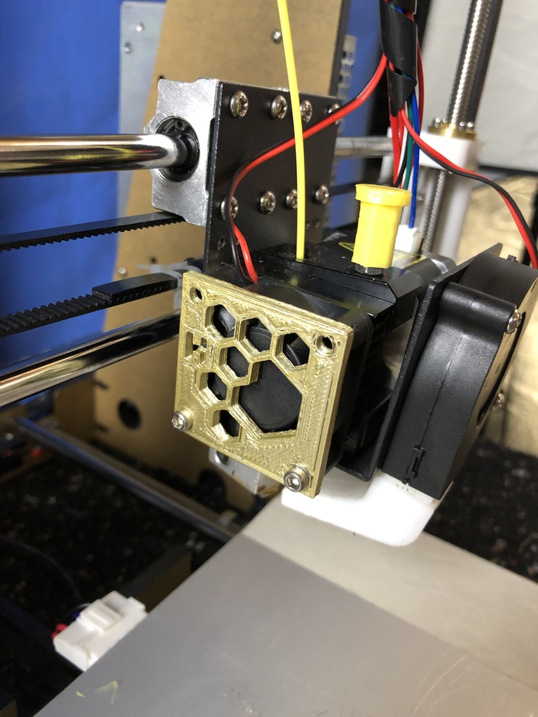 Fan Cover 40x40 mm HEX_fan_v1.1 by Valentino Hesse | Download free STL ...