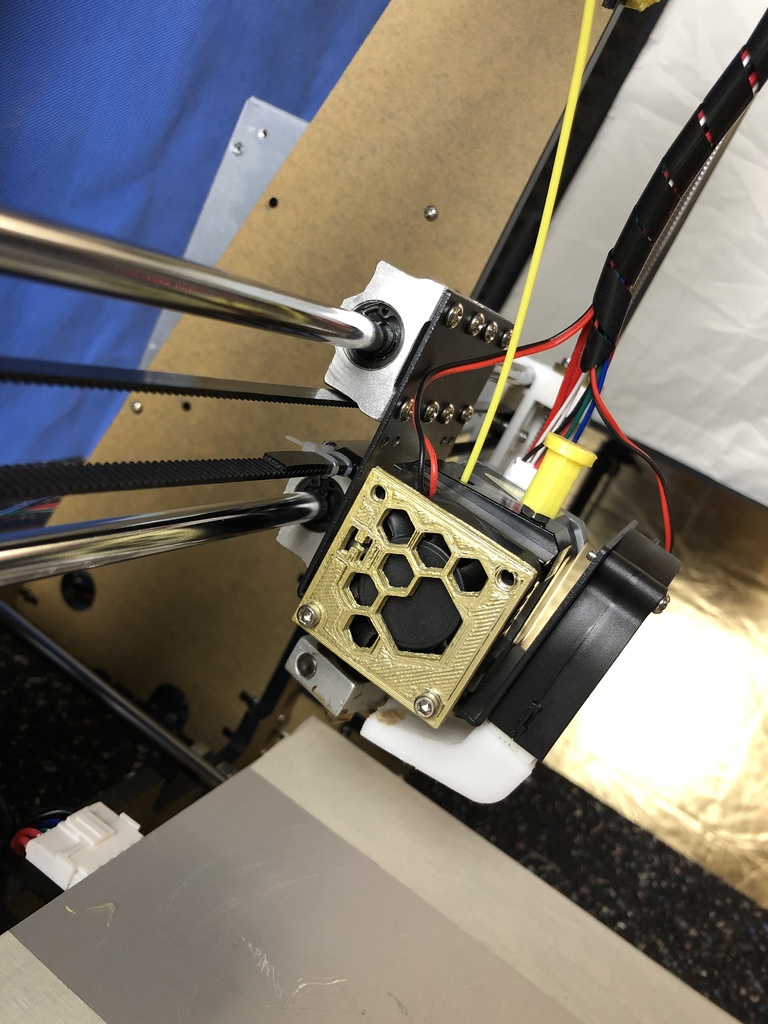 Fan Cover 40x40 mm HEX_fan_v1.1 by Valentino Hesse | Download free STL ...