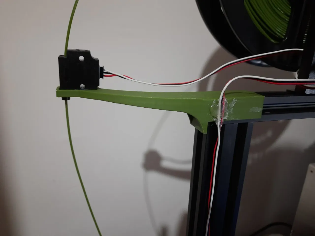 Ender 3/Pro Filament Guide with Runout Sensor Mount by egeakman ...