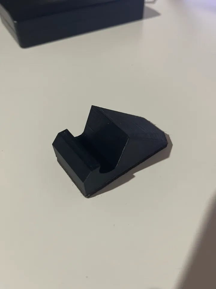 iPhone Holder by ORDEEP | Download free STL model | Printables.com