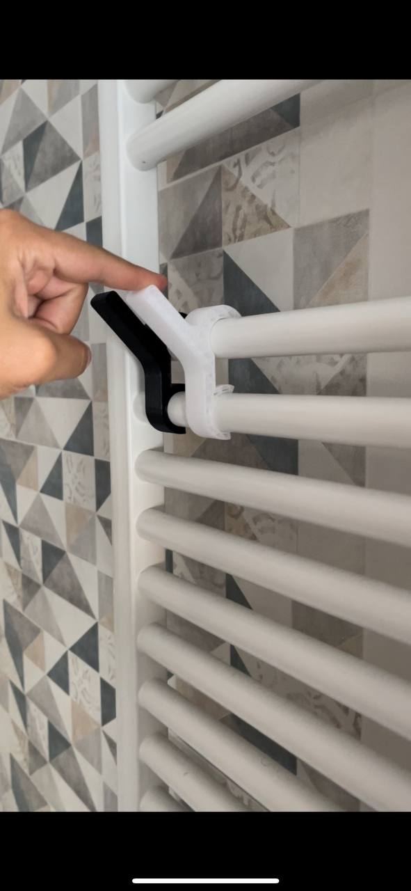Bathroom Radiator Hanger by Dallatorre | Download free STL model ...